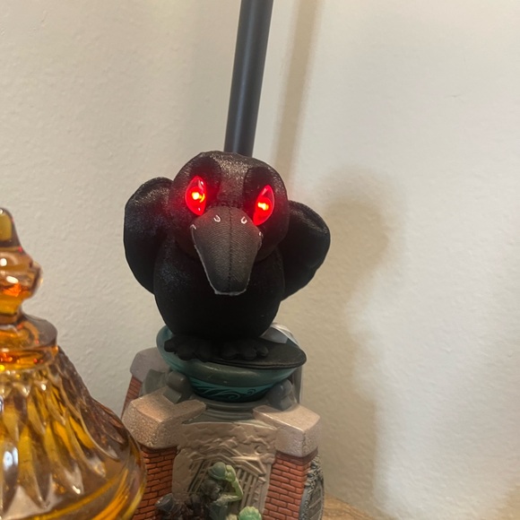 Disney | Other | 224 Disney Parks Haunted Mansion Raven Crow Shoulder ...